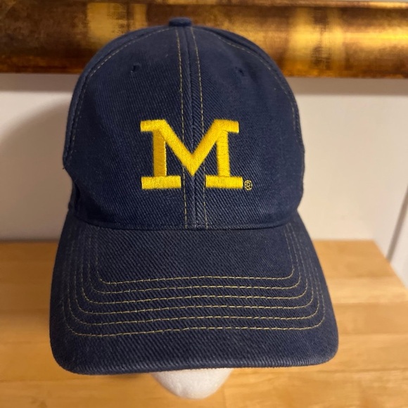 Accessories | Vintage Nike Team Sports Michigan Wolverines Snapback Hat ...